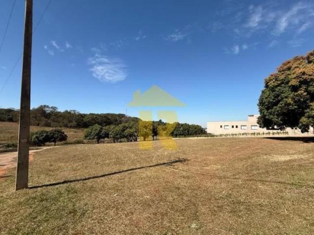 Terreno de 1.967,00 m² em Condomínio Residencial em Fronteira MG! Aproveite essa oportunidade única!