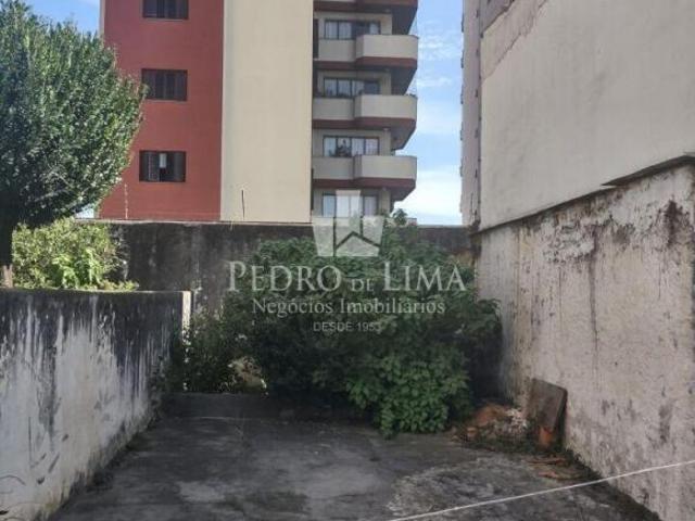 Terreno de 250 m² bem localizado na Vila Carrão, contendo uma casa térrea de 120m²
