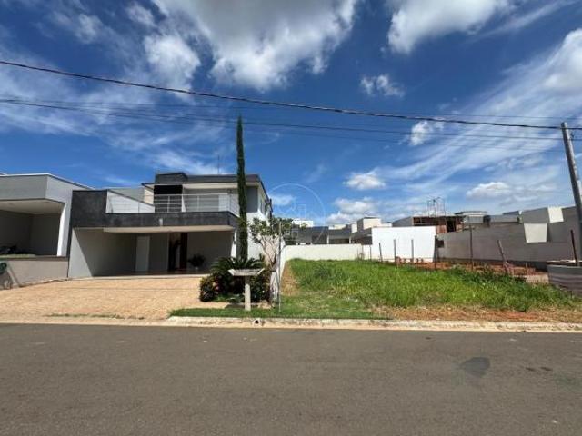 Terreno de 250 metros no Jardim do Jatobá