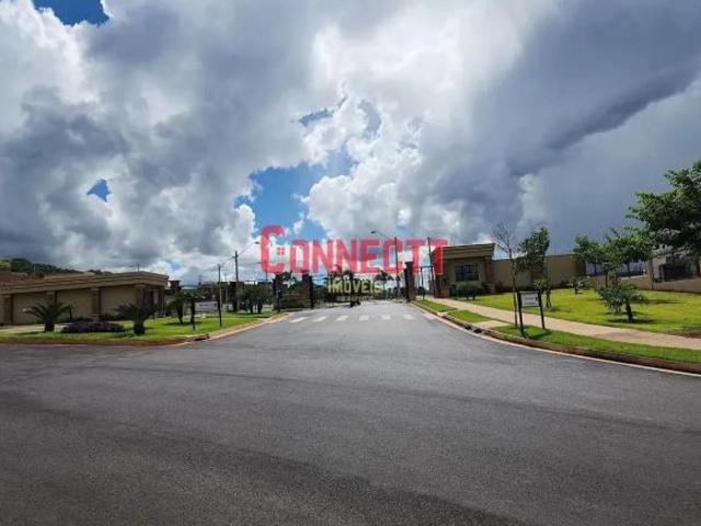 TERRENO DE 251m² NO CONDOMINIO QUINTA DA MATA