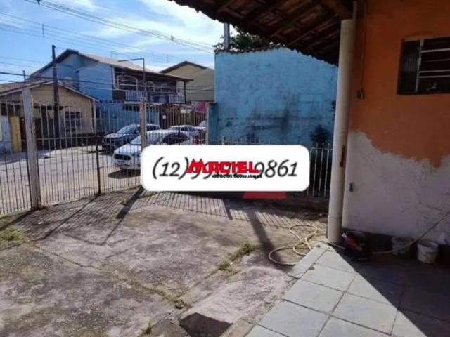TERRENO DE 256 M² C/ 02 CASAS `PADRÃO` PARA DEMOLIÇÃO