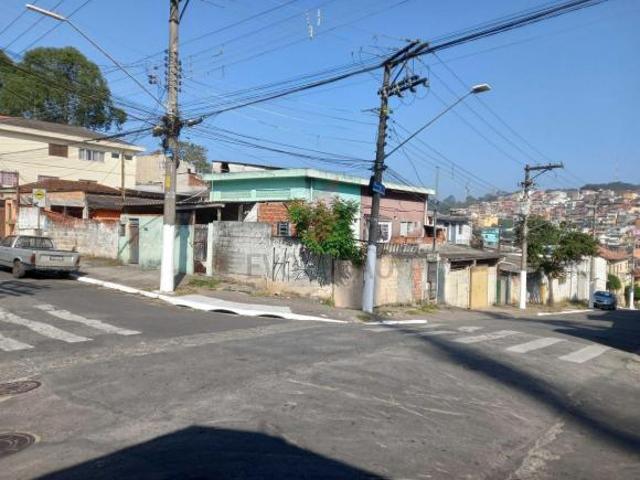 Terreno de 299m2 com casas de renda na Vila Santa Lucia, Jardim Ângela, SP