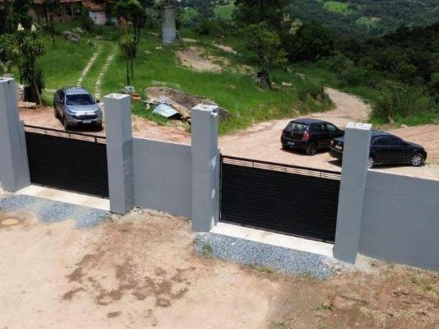 Terreno de 2000m2 com fundo para mata