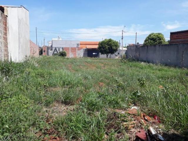 TERRENO DE 200 M² NO Jd. ITALIA A 300 METROS DA PRAIA DO CERVINHO EM SALES SP