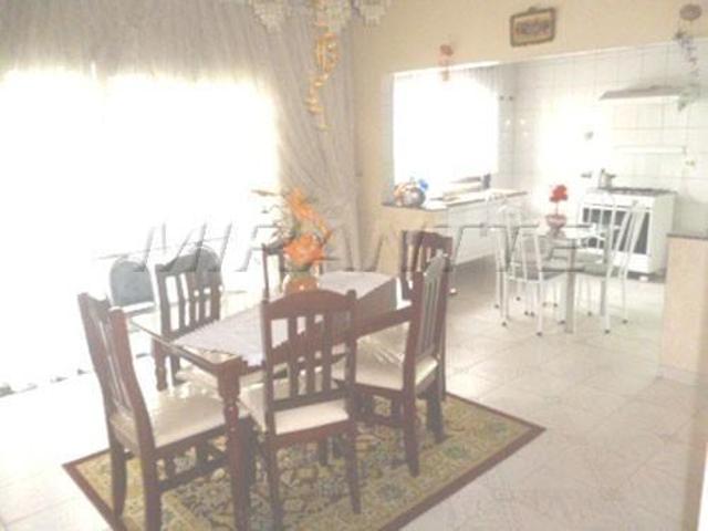 Terreno de 206m² com 3 quartos