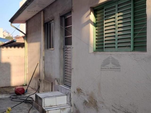 Terreno de 228 m² no total, com dimensões de 8x28, localizado no Água Rasa, o imóvel está quitado e