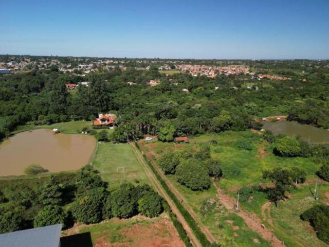 Terreno de 23300 m² em venda em Campo Grande