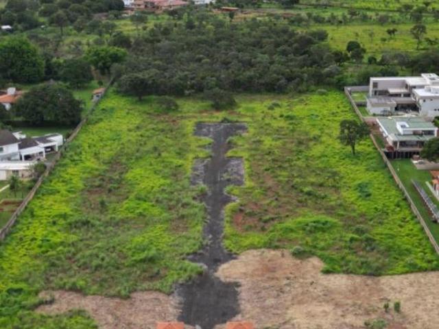 Terreno de 2350 m² en venta en Brasília