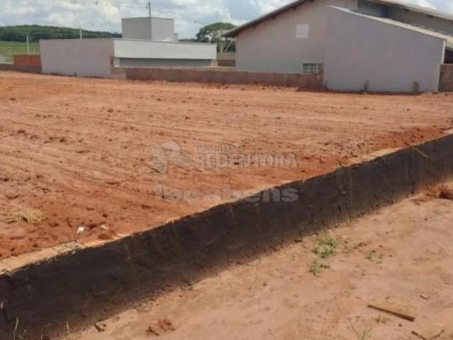 Terreno de 348,74m² a venda no bairro Jardim Tangará em Bady Bassitt/SP