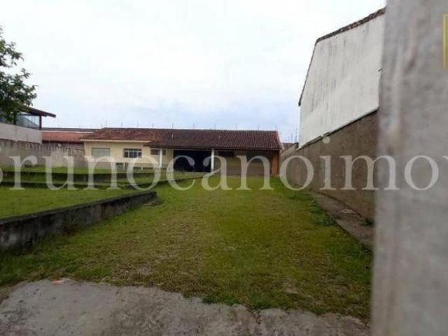 Terreno de 350m² – Excelente Localização, a 900m do Mar