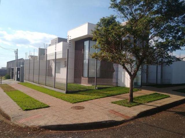 Terreno de 358 mtsConstrução de 202 mtsCerca elétricaPiscina aquecidaÁgua quente boiler 01 suite02