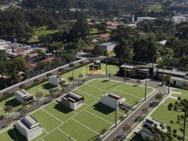 Terreno de 360 m² à venda em Santa Cândida