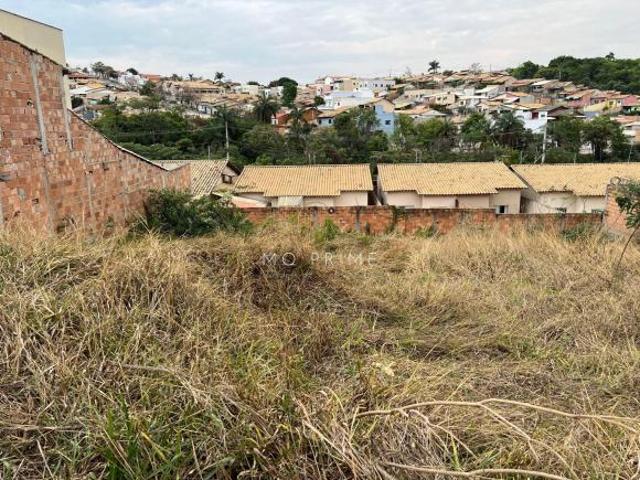 Terreno de 360m2 com projeto no bairro Floresta Encantada