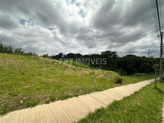 Terreno de 360m2 à venda no Swiss Park