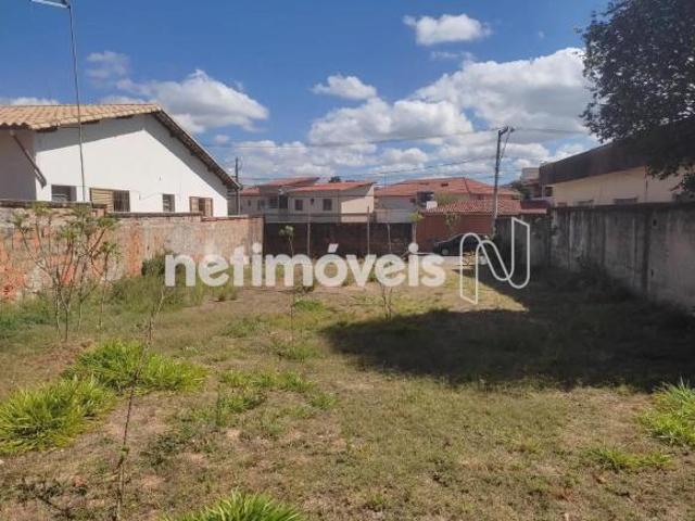 Terreno de 360m² à venda no bairro Esplanada
