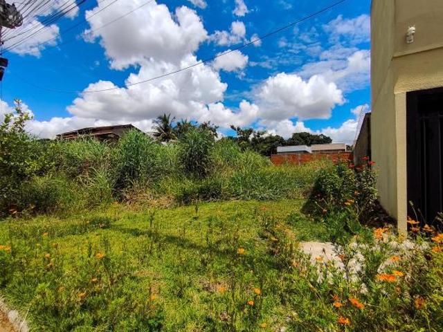 Terreno de 360m² á venda no Setor Vilage Santa Rita Goiânia GO
