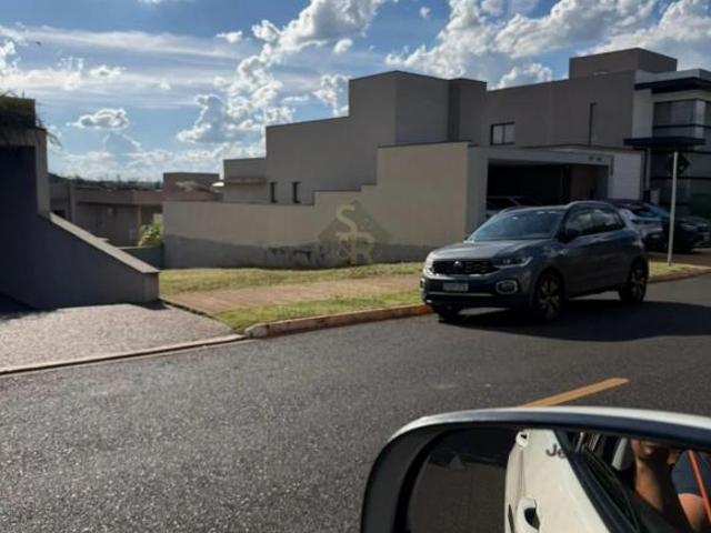 Terreno de 364m² em condomínio Vila do Golfe, próximo do Shopping Iguatemi