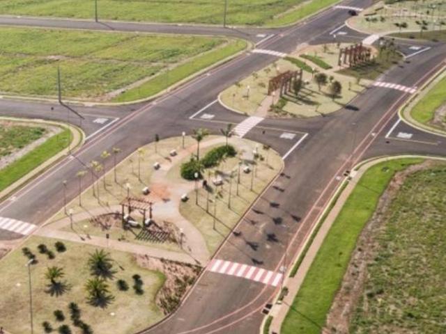 Terreno de 372,62 m² em condomínio de luxo no Centro de Cristais Paulista SP: sua oportunidade de in