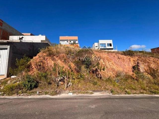 Terreno de 300 m² à Venda no Jardim Bandeirantes