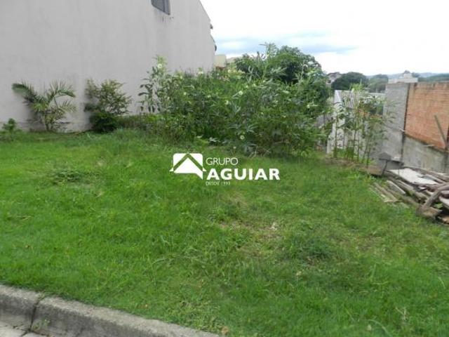 Terreno de 300 metros à venda no Shangrilá em Valinhos
