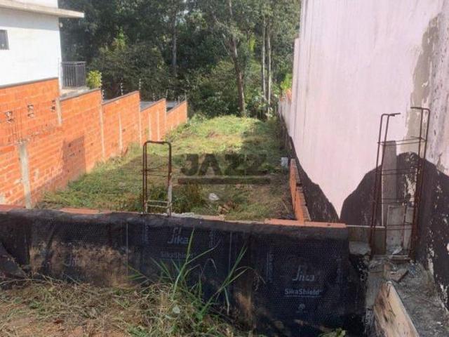 Terreno de 300m² com Fundo para a Mata no Loteamento Jardim Taquaral, Salto/SP