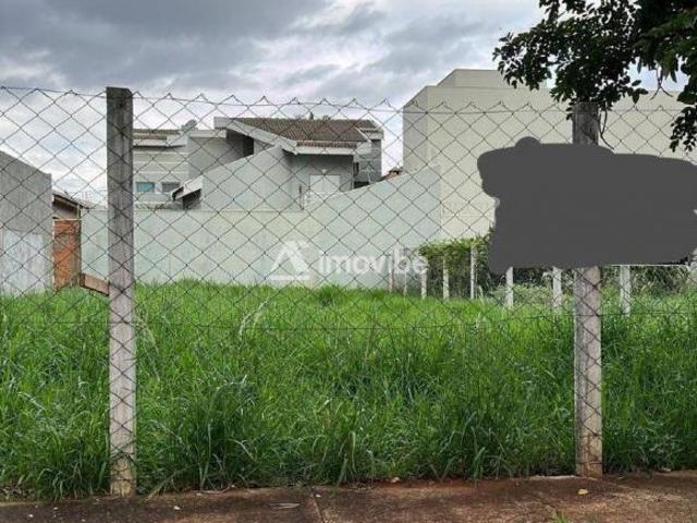 Terreno de 300m² no Jardim Flamboyant em Santa Bárbara D&apos Oeste