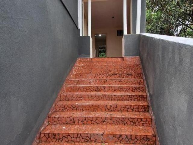Terreno de 307 m² com duas casas e excelente potencial para investimento
