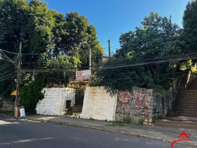 Terreno de 326m², com 02 casas de Madeira em excelentes condições, Passo d&apos areia