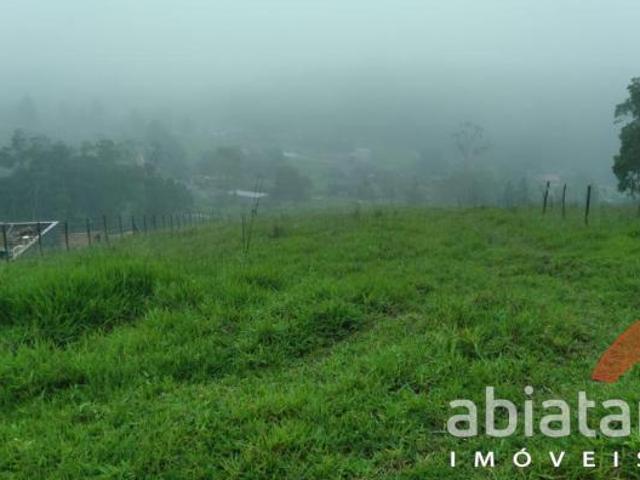 Terreno de 3.190m² de área Furnas