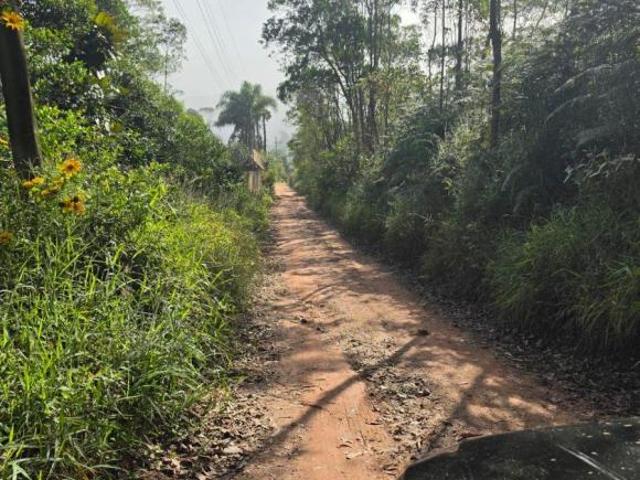 Terreno de 3 mil metros em São Lourenço da Serra SP
