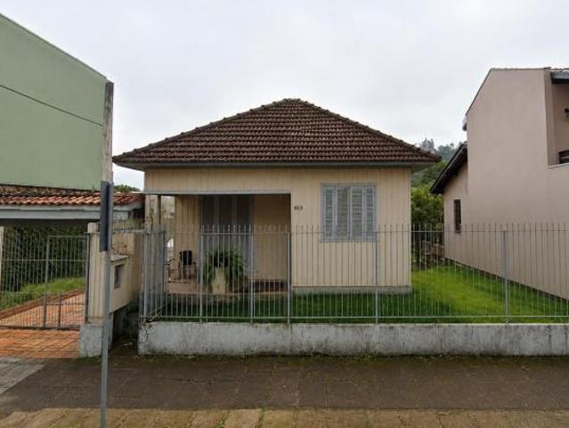Terreno de 450m² à Venda no Centro
