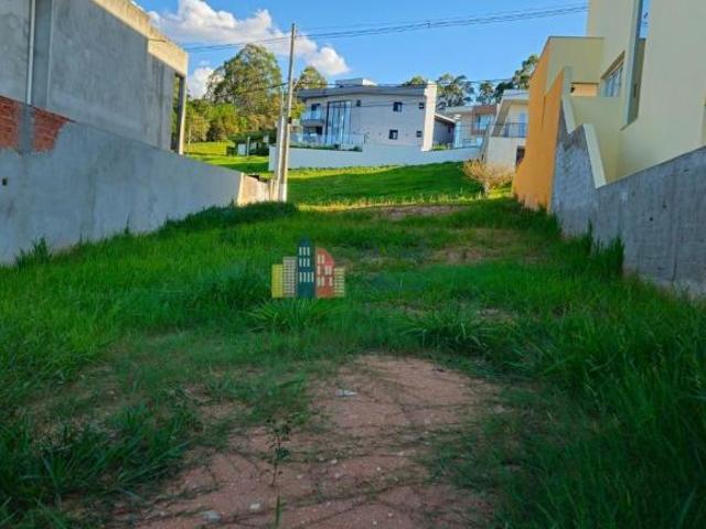 Terreno de 480m² em condomínio exclusivo em Santana de Parnaíba SP no bairro Sítio do Morro. Aprovei