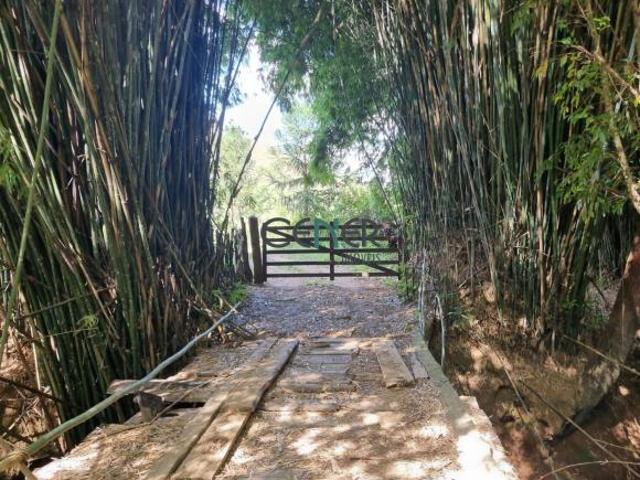Terreno de 48 ha com lindo conjunto de cachoeiras