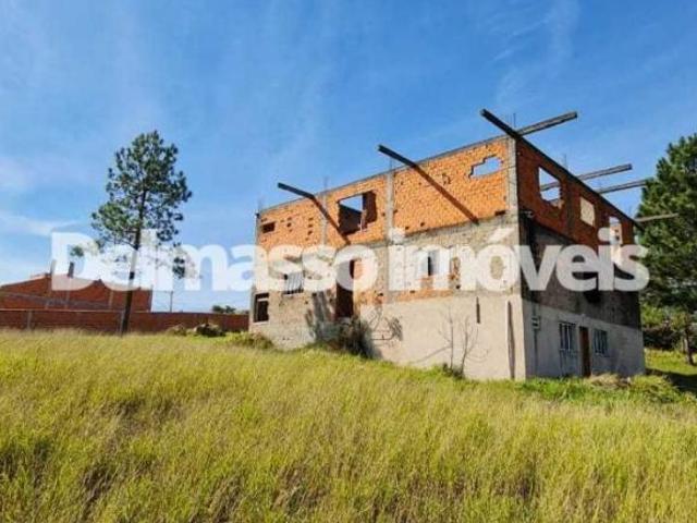 Terreno de 4.300 m² com obra inacabada!