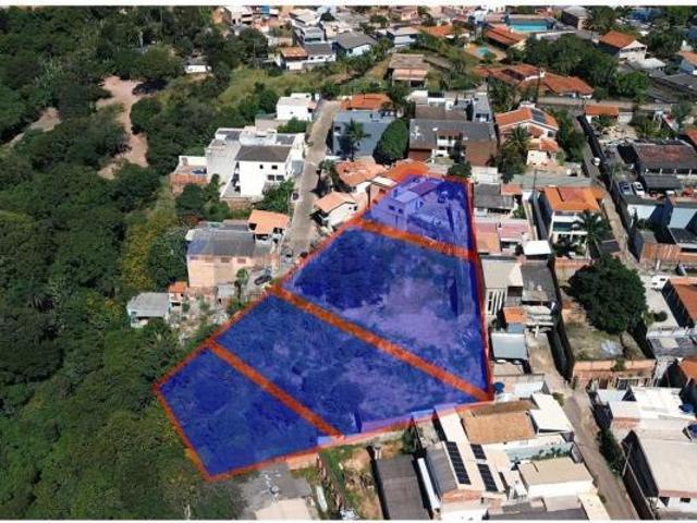Terreno de 4.500m² em Condomínio Fechado com Sobrado Parte Escriturada | Potencial de Fracionament
