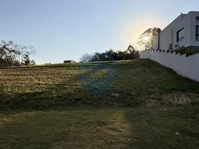 Terreno de 540,00 m² à venda em condomínio exclusivo na Villa dos Pinheiros, Indaiatuba SP. Confira!