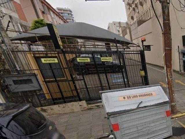 TERRENO DE 566,5 m² NA PRINCIPAL RUA DO BAIRRO MENINO DEUS