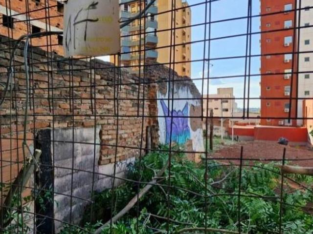 Terreno de 500 m2 no centro | É aqui na Rosa e Rangel Consultoria e Assessoria Imobiliária