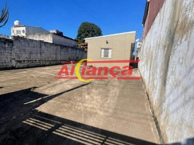 TERRENO DE 500 m² COM CASA