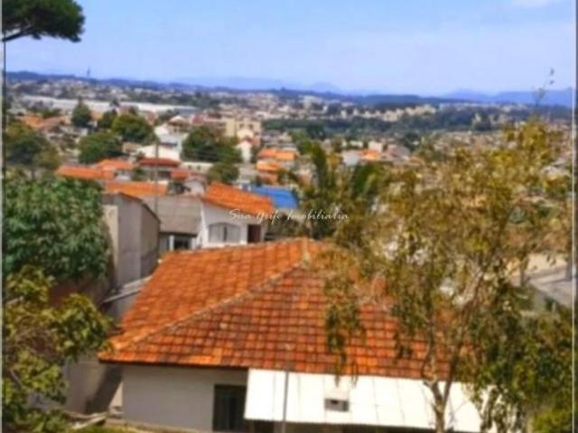 TERRENO DE 500m² COM CASA – EXCELENTE POTENCIAL CO