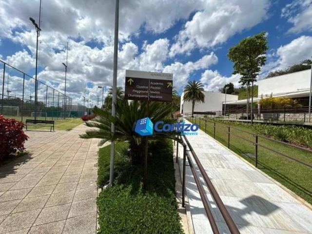 Terreno de 502,15 m² no Alphaville 1 Jundiaí, com leve aclive, vista privilegiada e lazer completo p