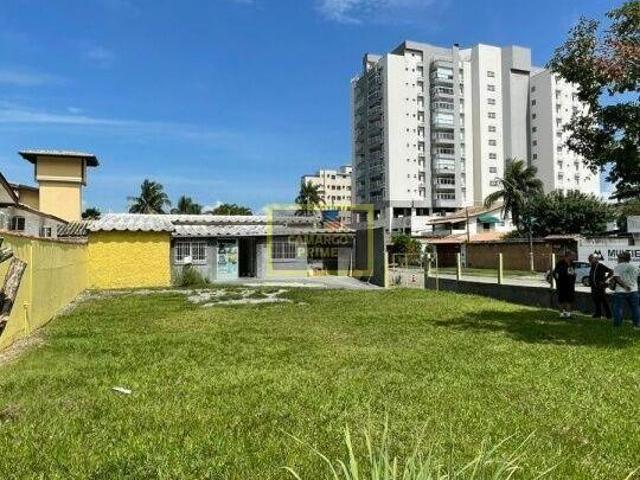 Terreno de 521m² com edícula para venda no bairro do Sumaré Caraguá