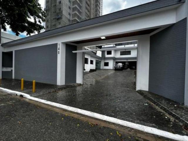 Terreno de 684 m² em Venda, Vila Prudente com um sobrado de 5 suites
