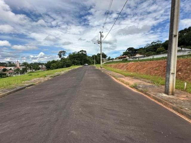 Terreno de 751 m2 em Campo Largo, a 5 min do Parque Passaúna bairro Ferraria