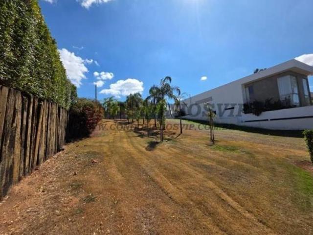 Terreno de 768m² em Condomínio de Luxo em Alphaville Nova Esplanada, Votorantim SP: sua oportunidade