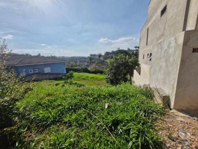 Terreno de 700 m² à venda em Jardim Indaiá com guarita