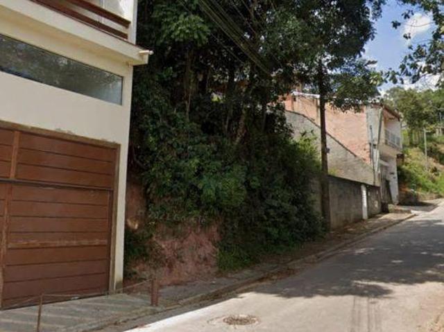 Terreno de 712 m² à venda na Quarta Divisão
