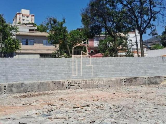Terreno de 880m² na Cidade Líder: Construa a Casa dos Seus Sonhos!