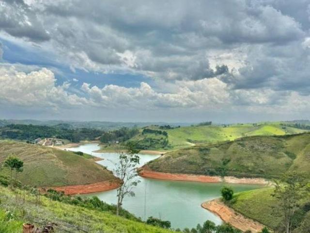 Terreno de 828 m² à venda em Paraíso Igaratá