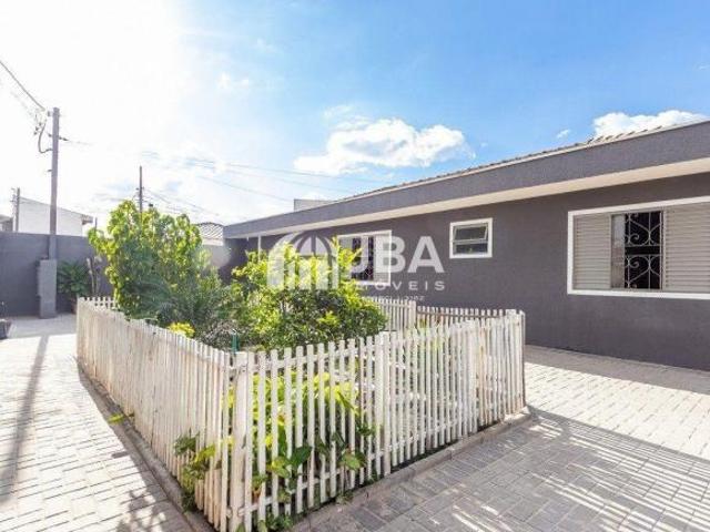 Terreno de 833 m2 com 4 residencias de alvenaria em São Jose dos Pinhais